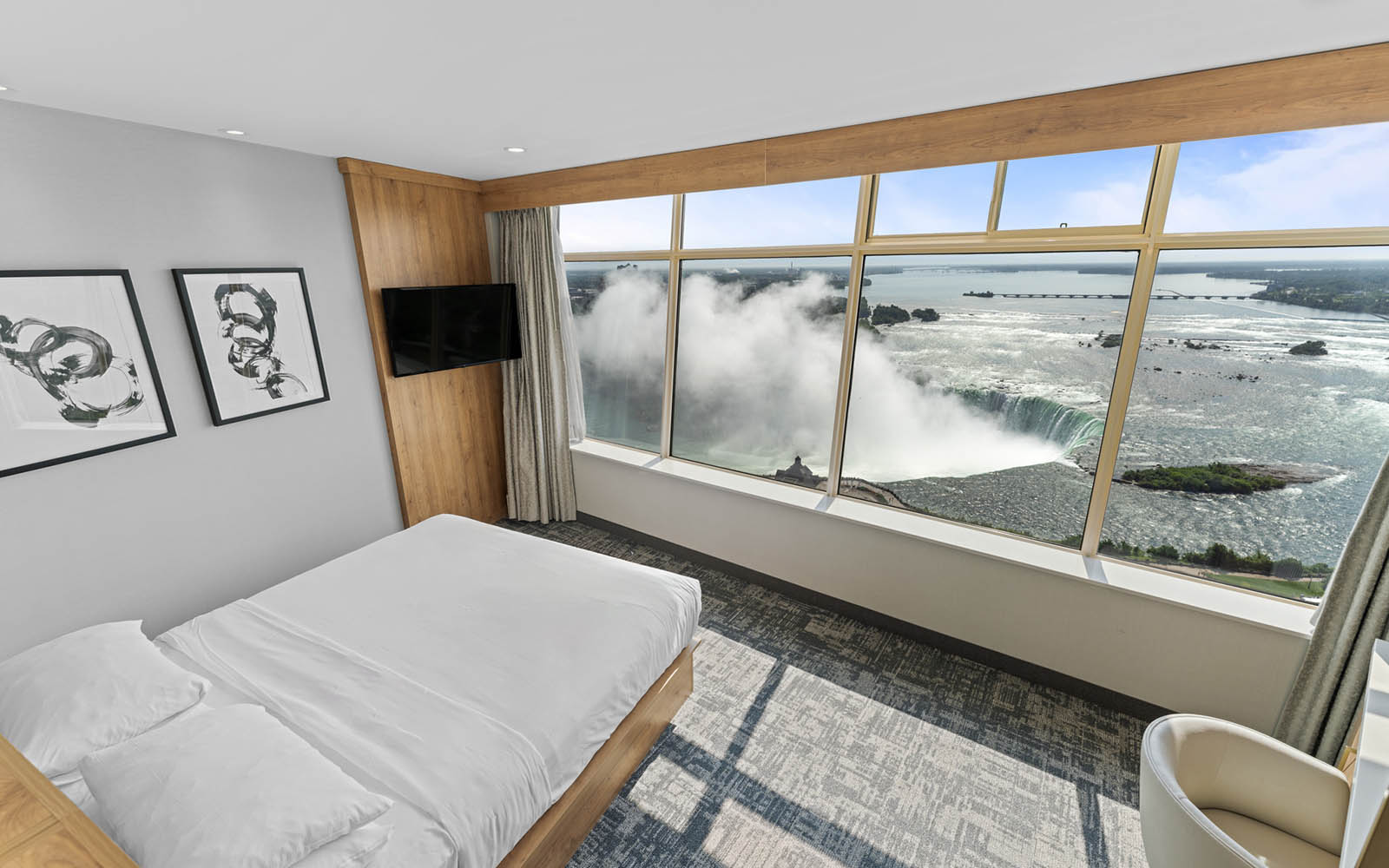 The Tower Hotel | Luxury Accommodations Overlooking the Falls